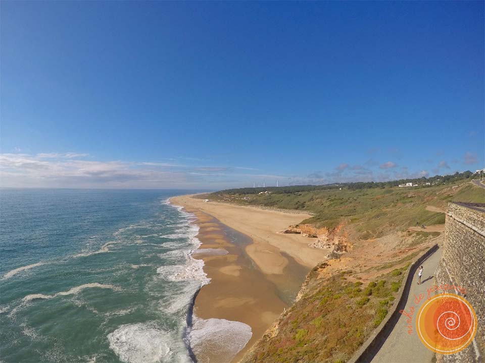 praia-do-norte-nazare-04 - Ninho de Jiripoca - Viagens com nossos trigêmeos